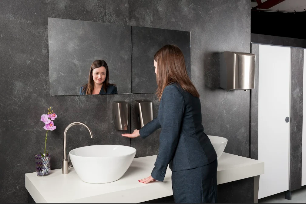 How to improve hand hygiene in your workplace | Initial AU
