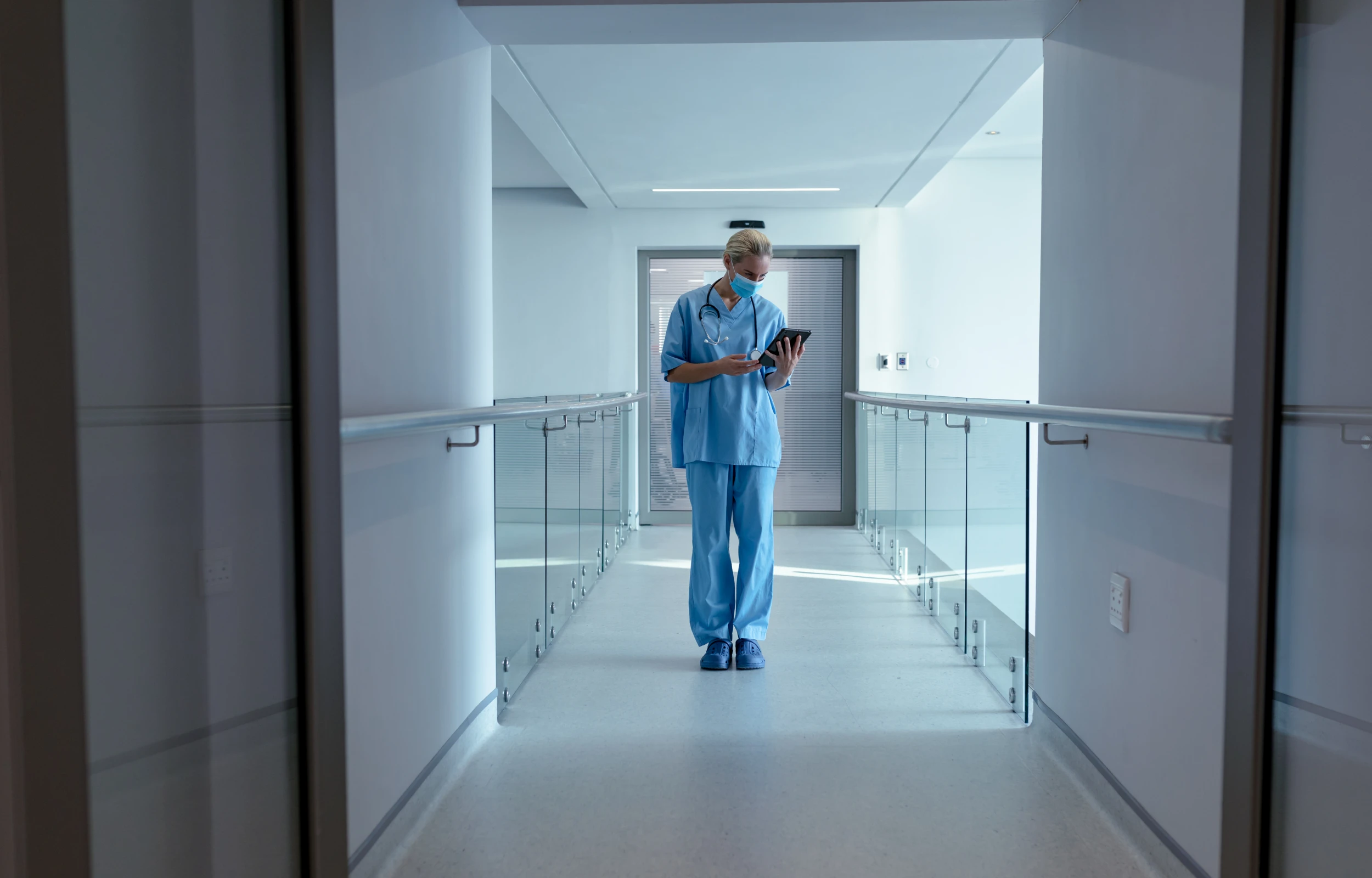 How to safely use and maintain clinical waste bins | Initial Australia